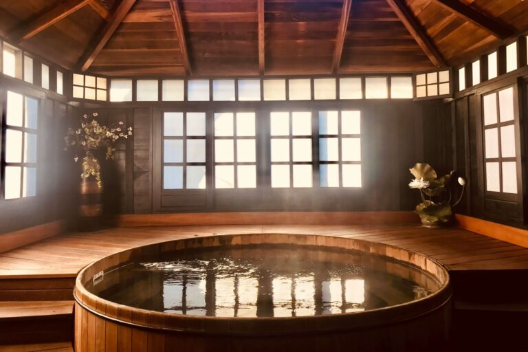 【2025年版】体験者が選ぶ！夫婦の記念日デートプラン10選 | Arc & Bloom