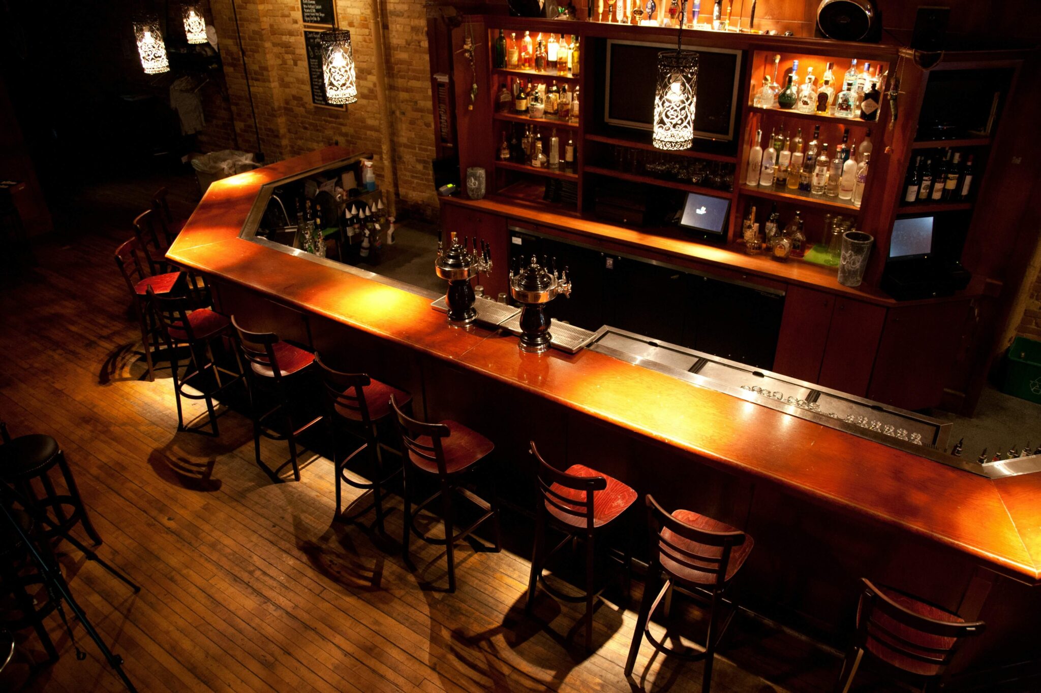 【2025年版】体験者が選ぶ！夫婦の記念日デートプラン10選 | Arc & Bloom